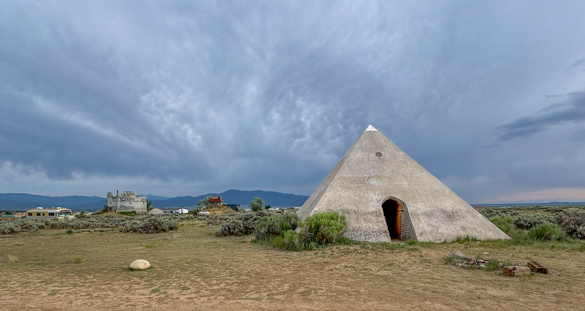Taos Earthships: What It’s Like to Visit — and Spend the Night Off the ...